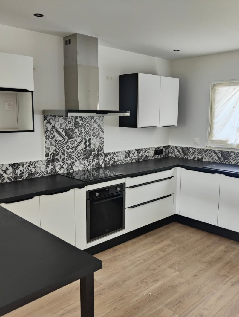 Installation et poseur de Cuisine poche Bompas - Pia - Perpignan